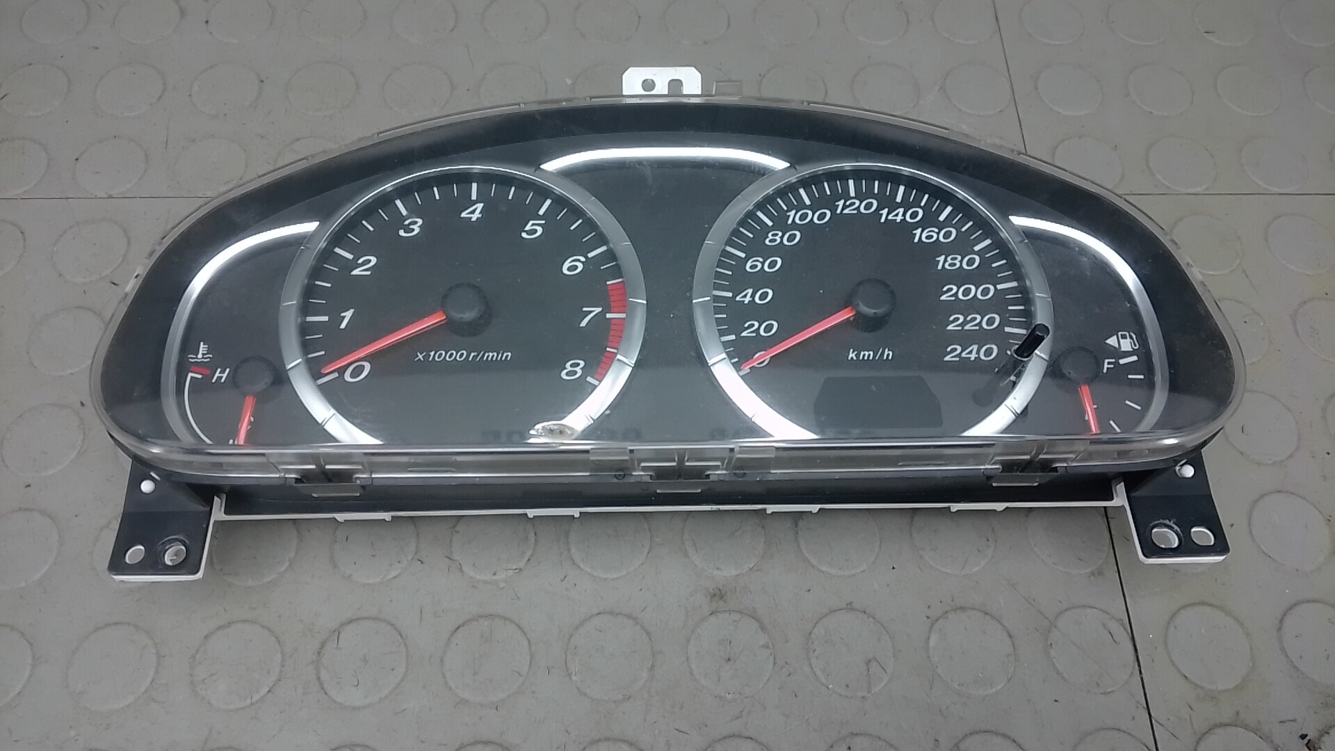 Щиток приборов MAZDA 6 1
