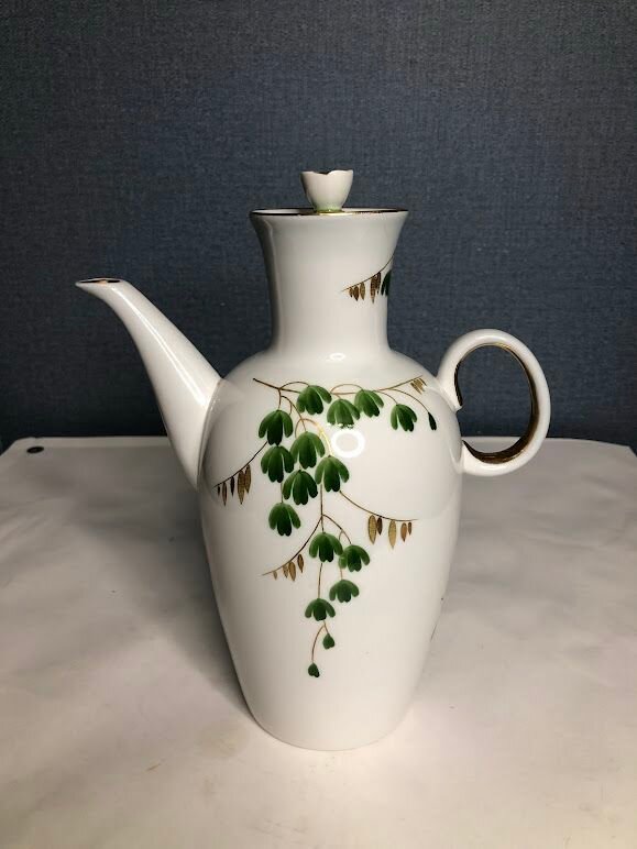 Кофейник винтажный, ЛФЗ "зеленая ветка", 12гр, 0.9л, фарфор, живопись, позолота. Дефект крышки!