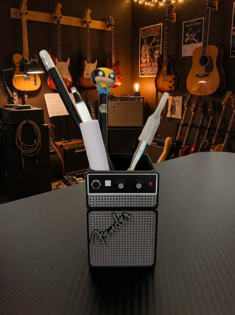Подставка для канцелярии Fender