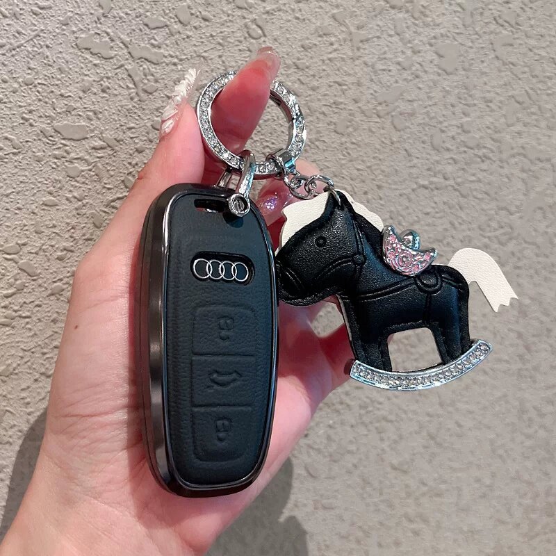 Кожаный чехол для ключей Audi с черной рамкой и диамантовой вставкой с черным конем — модель A