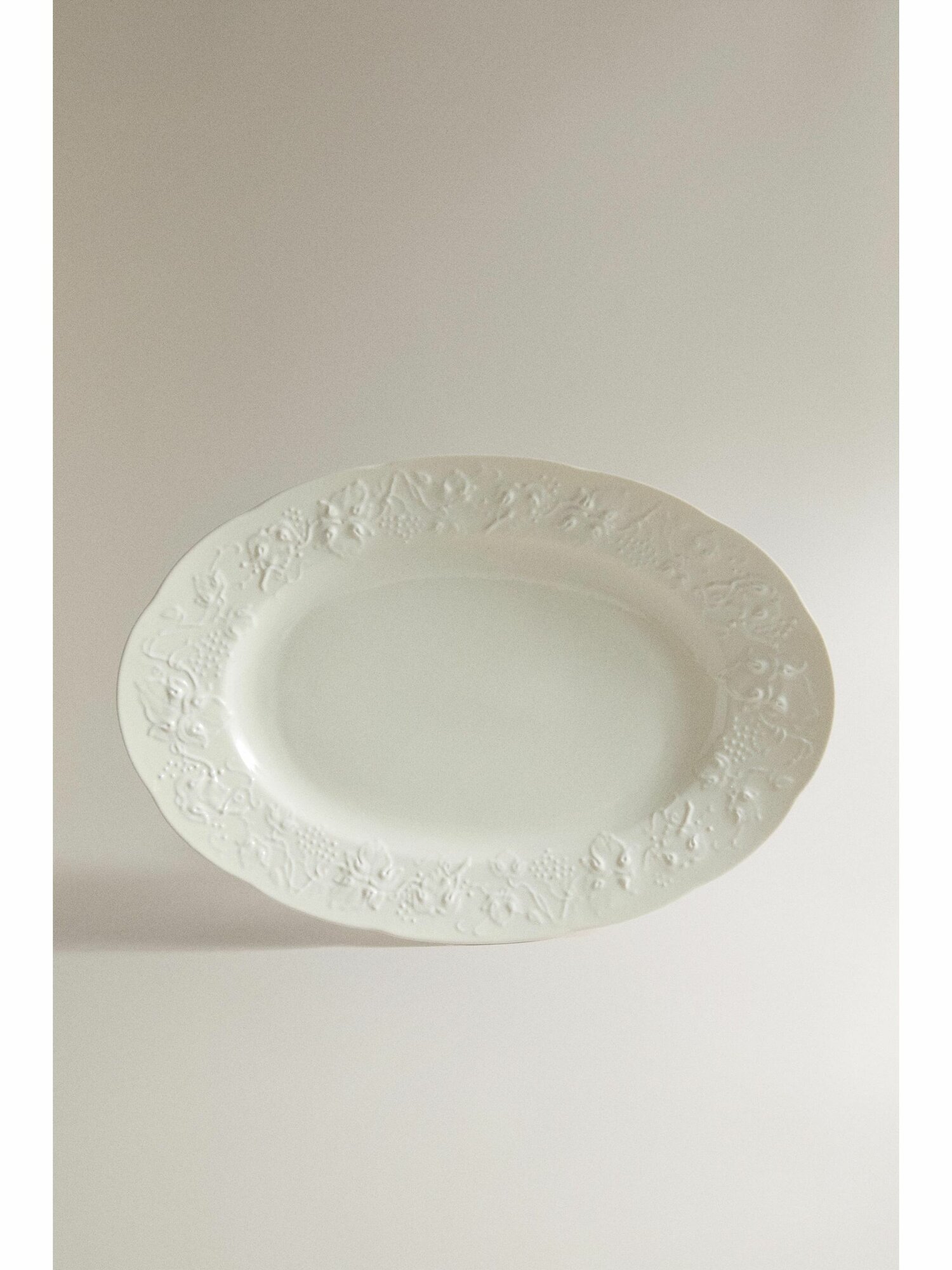 Блюдо сервировочное Zara GRAPE PORCELAIN SERVING DISH, фарфор, кремовый