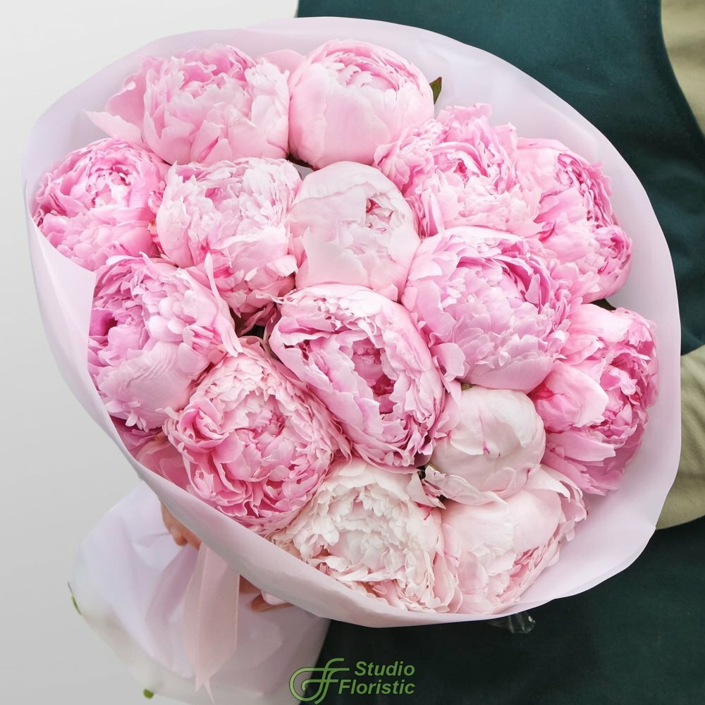 Букет STUDIO FLORISTIC "Розовое Суфле", пионы, 15 шт, высота 40 см