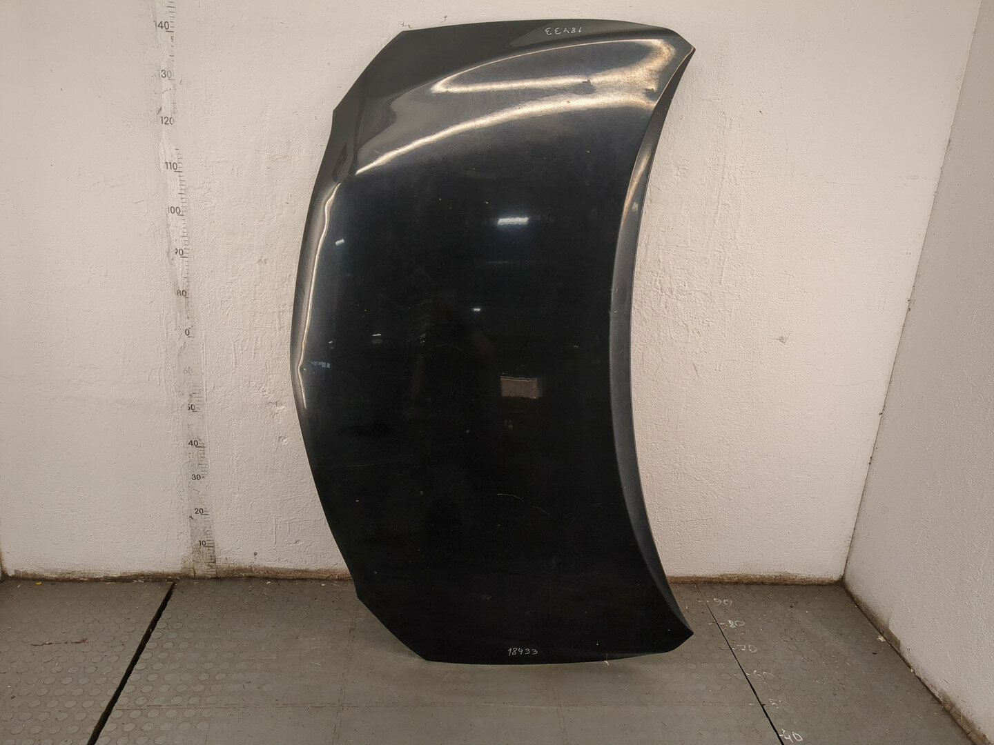 Капот Toyota Corolla E15 Б/У
