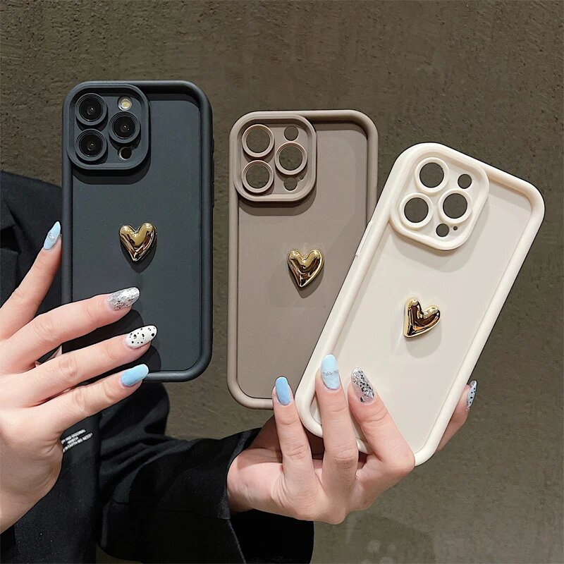 Розовый чехол для iPhone 15 Pro Max с сердцем