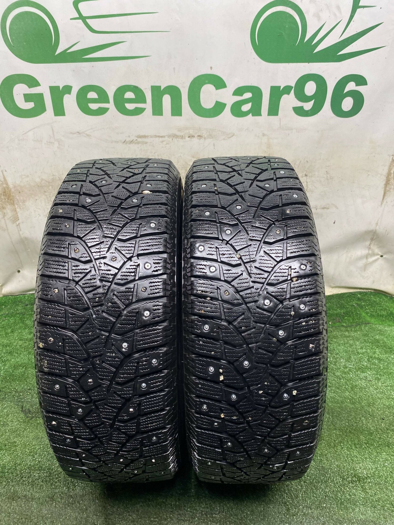 Комплект (2 шт) зимних БУ шин Bridgestone Blizzak Spike-02 185/60 R15 20% износ SPH264005