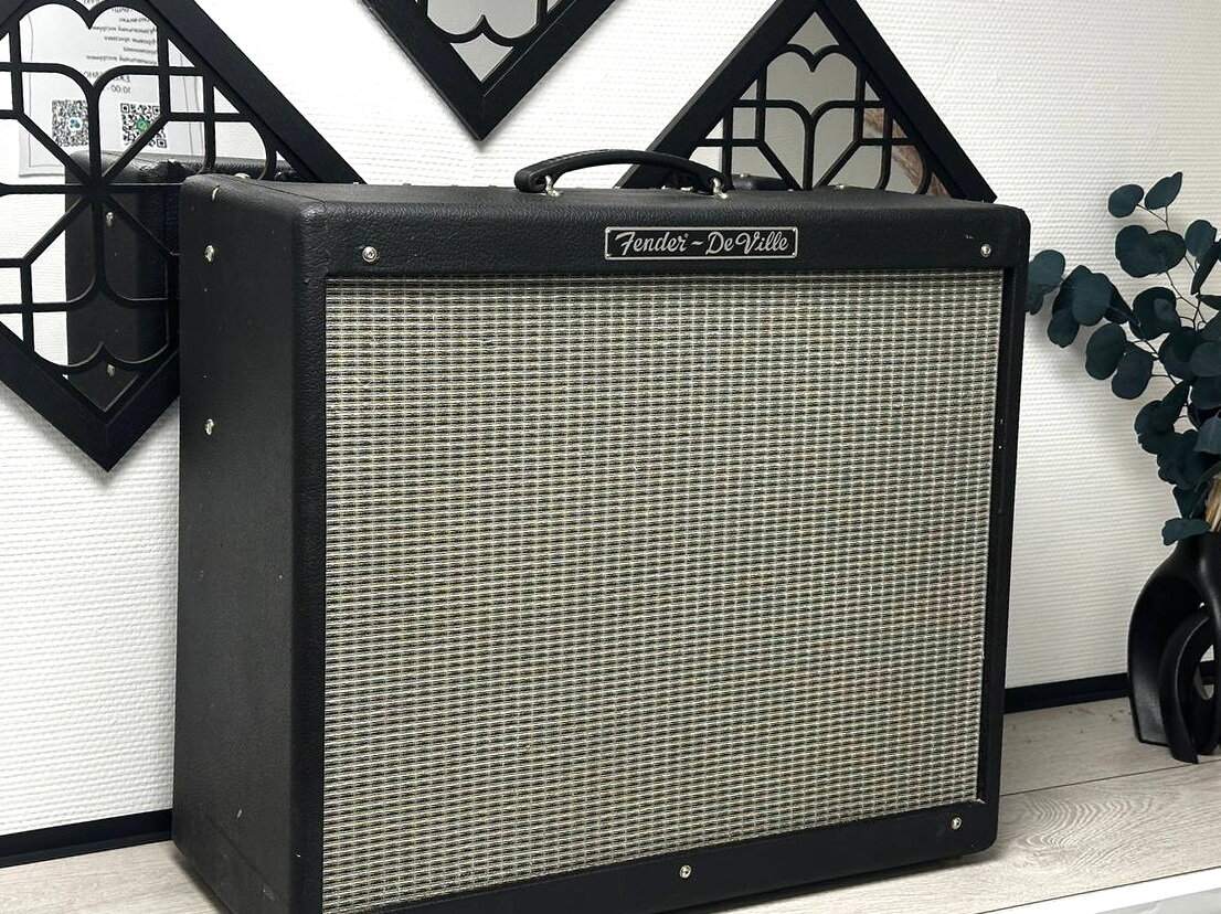 Комбоусилитель Fender Hot Rod Deville 212 USA