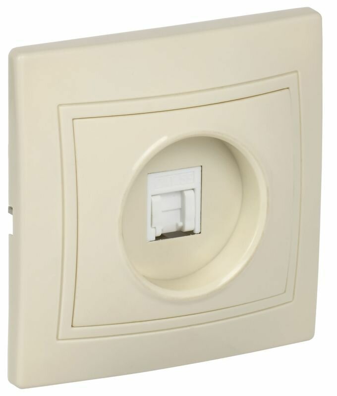 Розетка компьютерная 1-м СП Кварта РК10-ККм IP20 крем. IEK EKK10-K33-DM