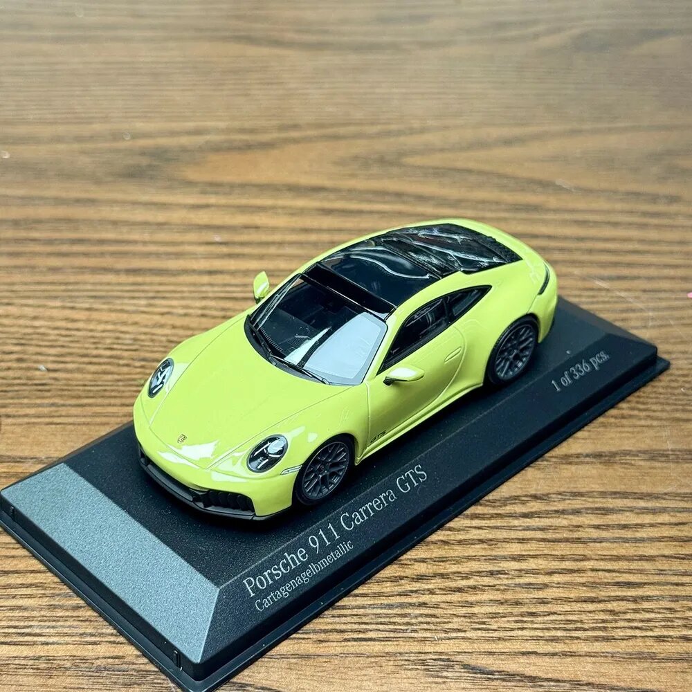 Машинка MINICHAMPS 1:43 Porsche 911 992.2 TARGA 4 GTS