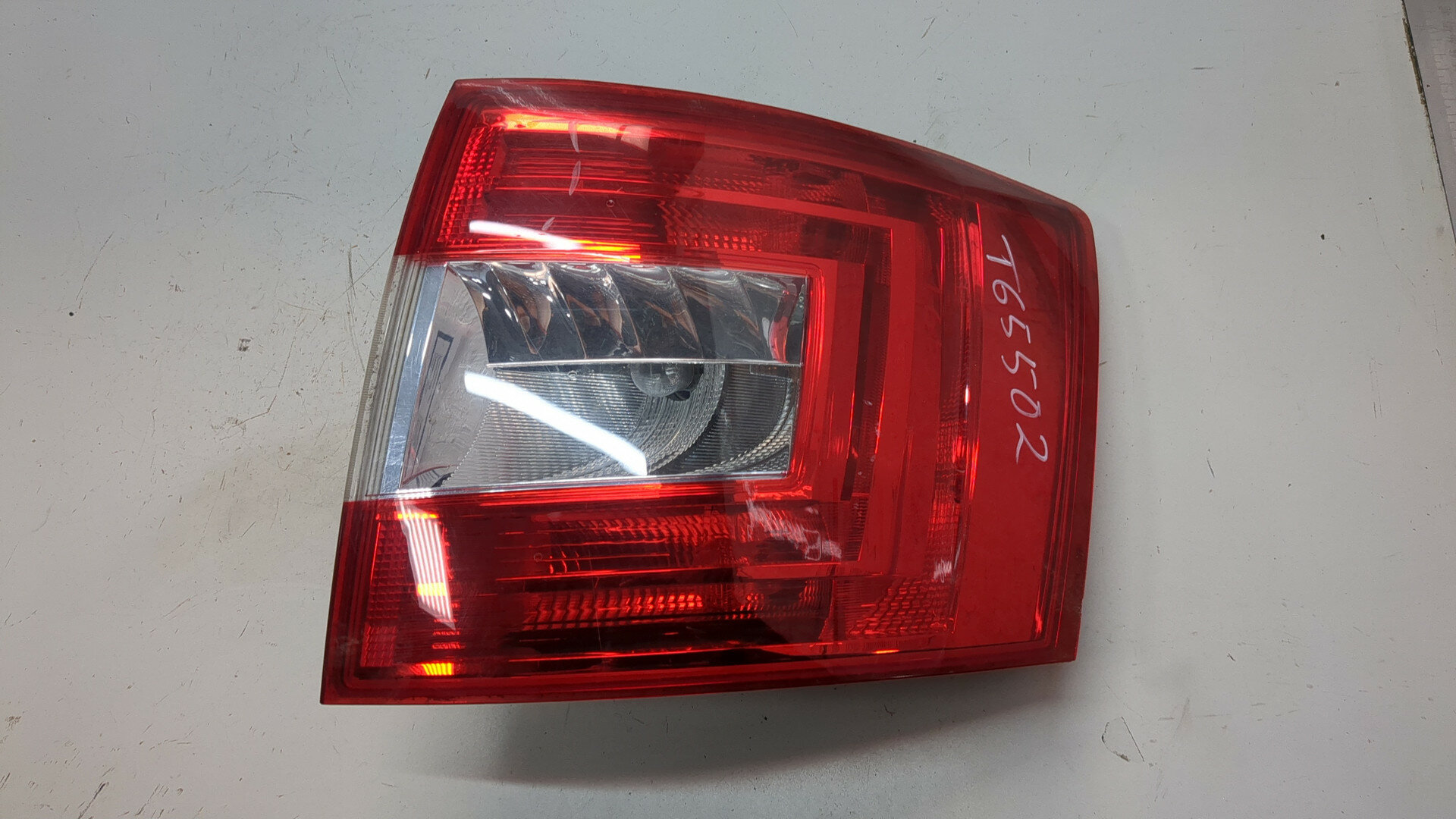 Фонарь (задний) правый Skoda Octavia (A7) Б/У