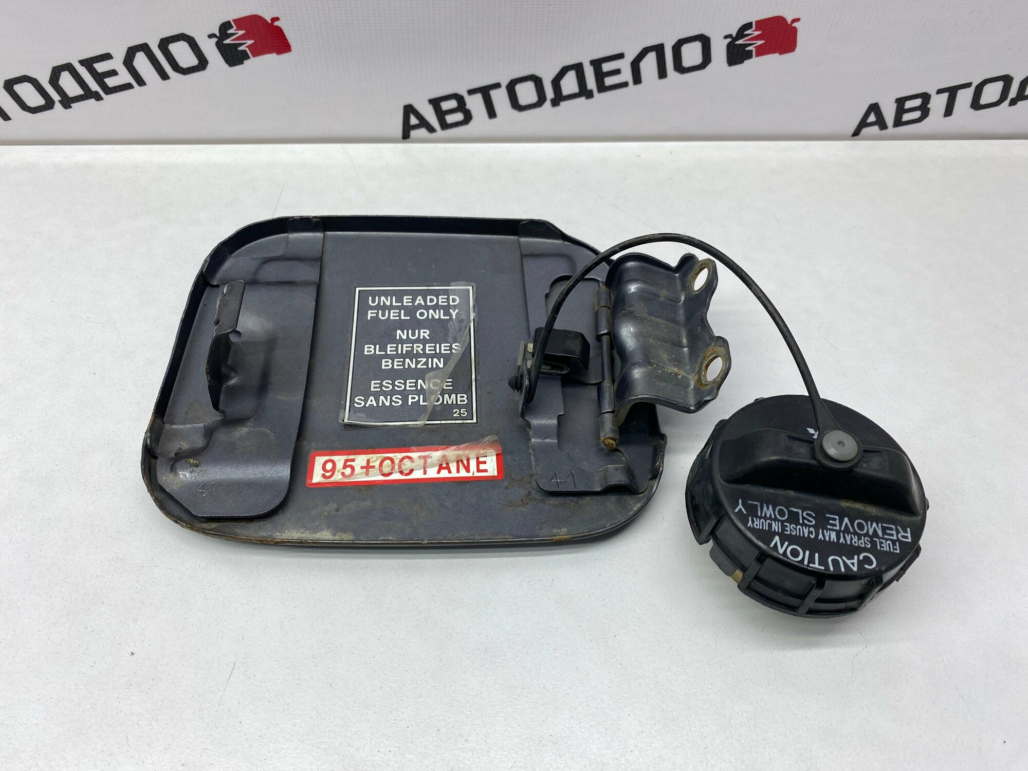 Крышка бензобака Mitsubishi Lancer 9 2004 г