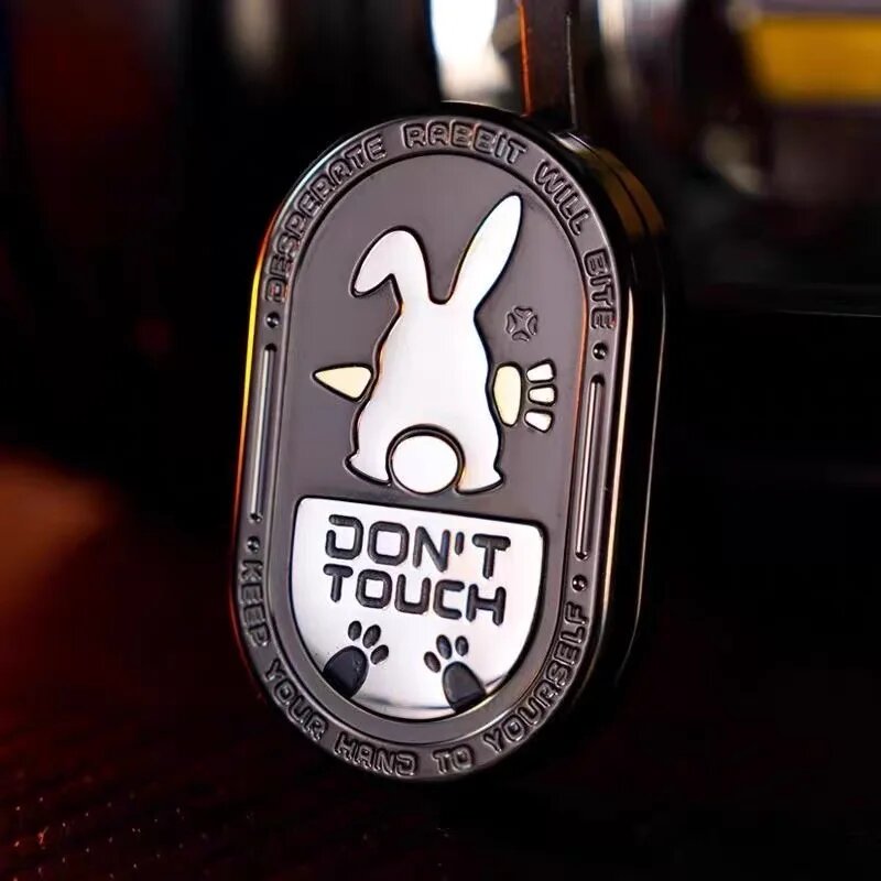 Металлический брелок Angry Rabbit, Zirconium AlloyМеталлический брелок Angry Rabbit, Zirconium Alloy