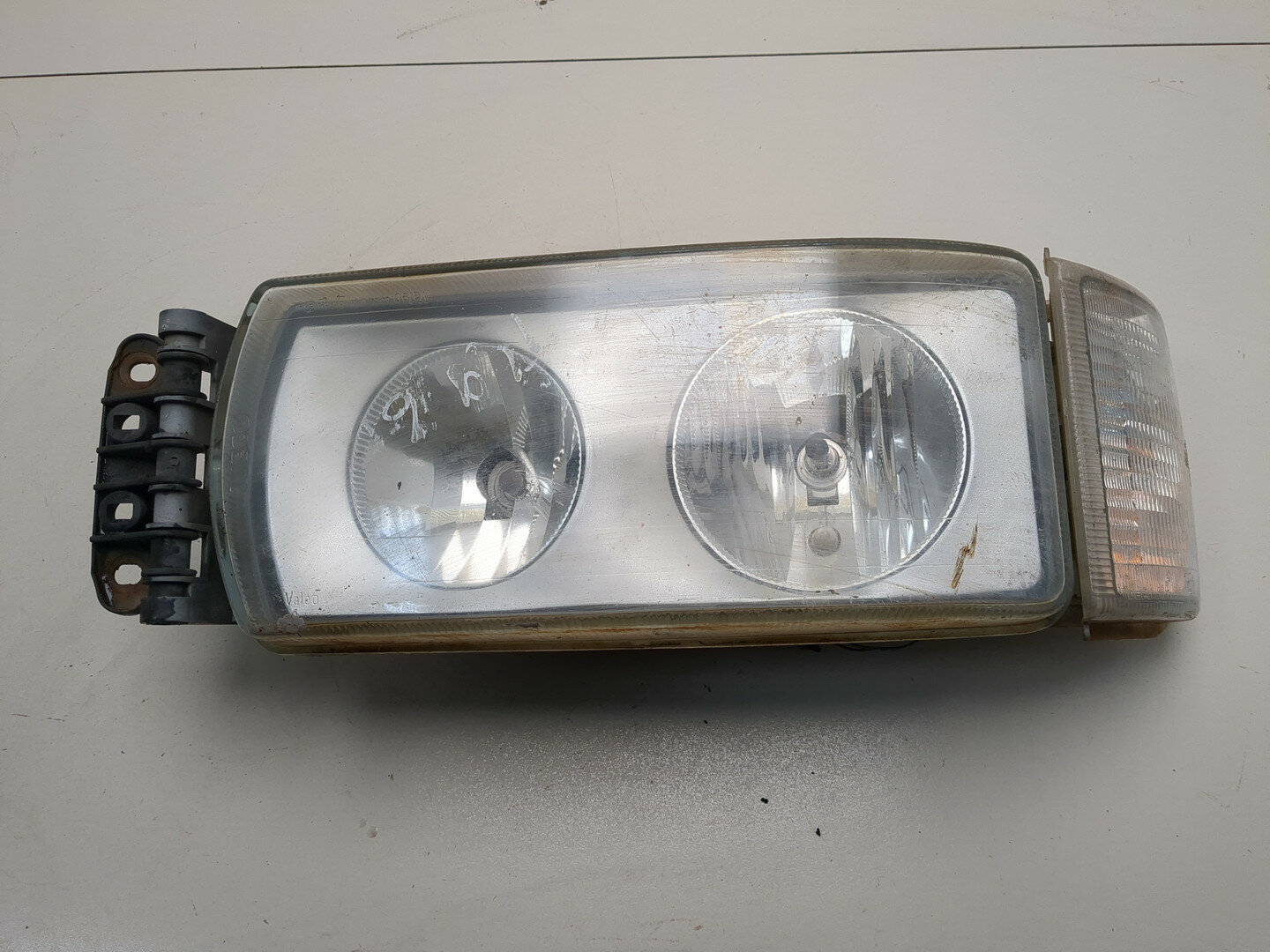 Фара (передняя) левая Iveco EuroCargo 2 Б/У