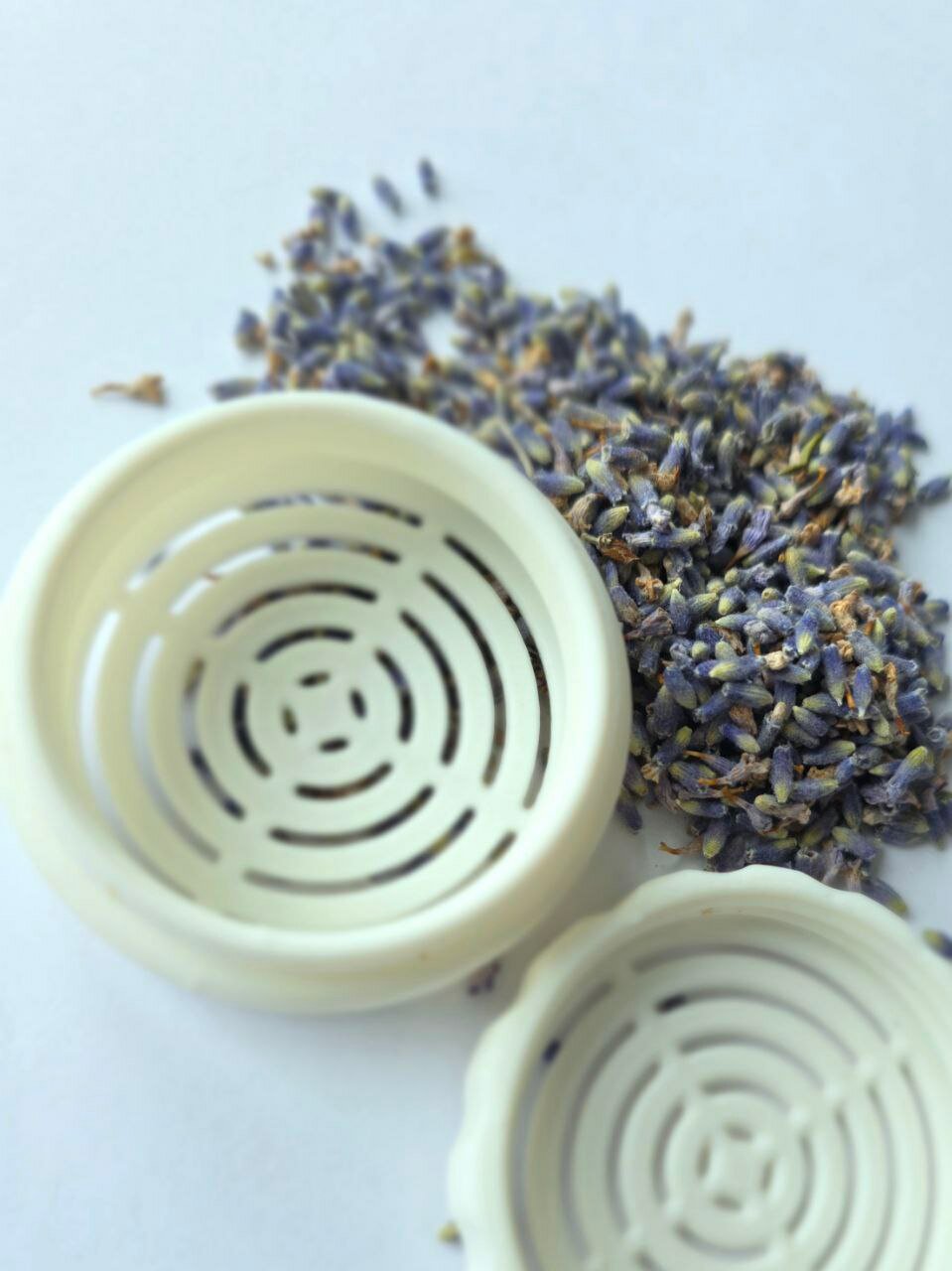 Саше с лавандой в перфорированном круглом контейнере для гардероба, шкафа, белья, многоразовый ароматизатор с возможностью замены наполнителя