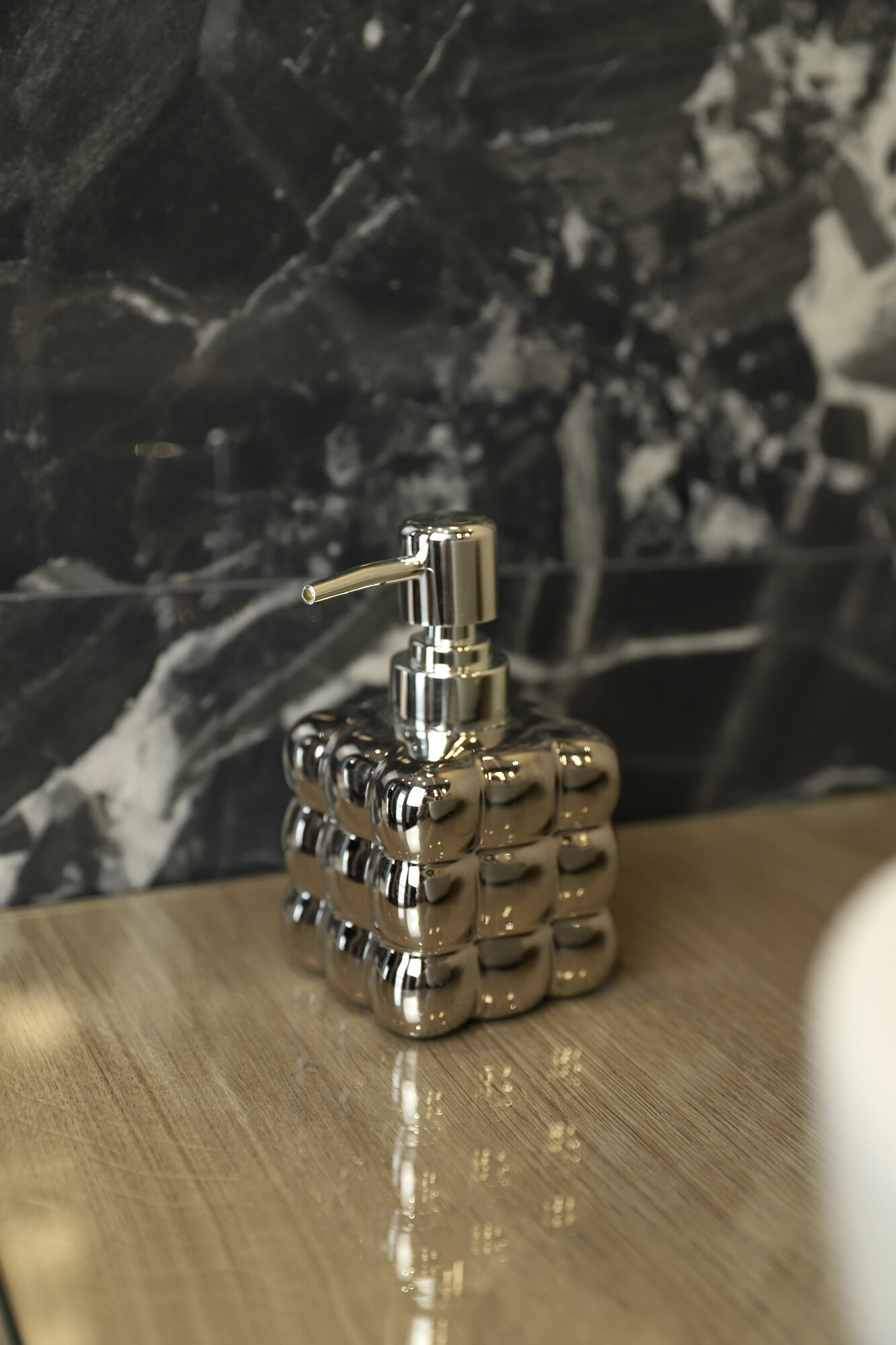 Дозатор, диспенсер для жидкого мыла