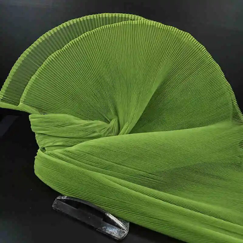 Зеленая плиссированная органза Dark Green
