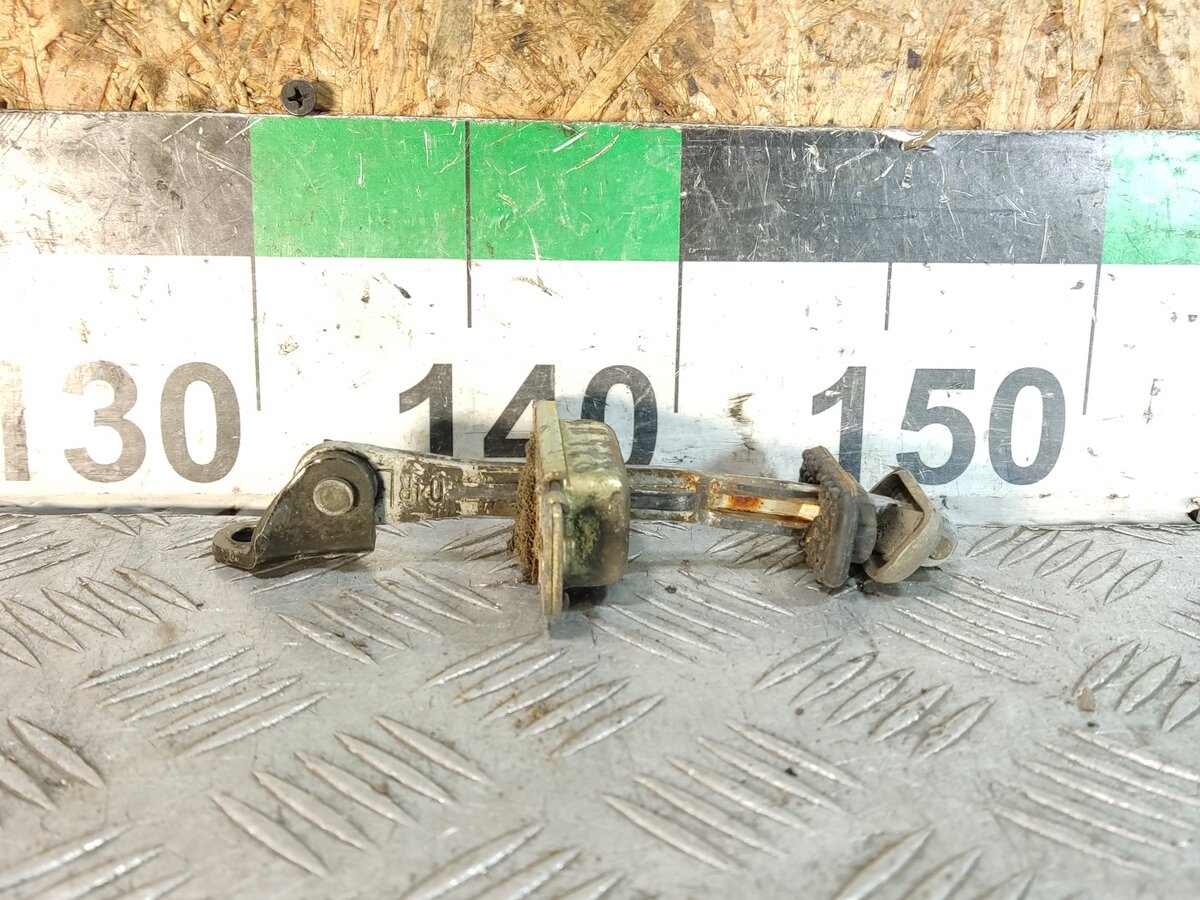 Ограничитель двери задний HONDA CR-V 1996-2002 72880S04003