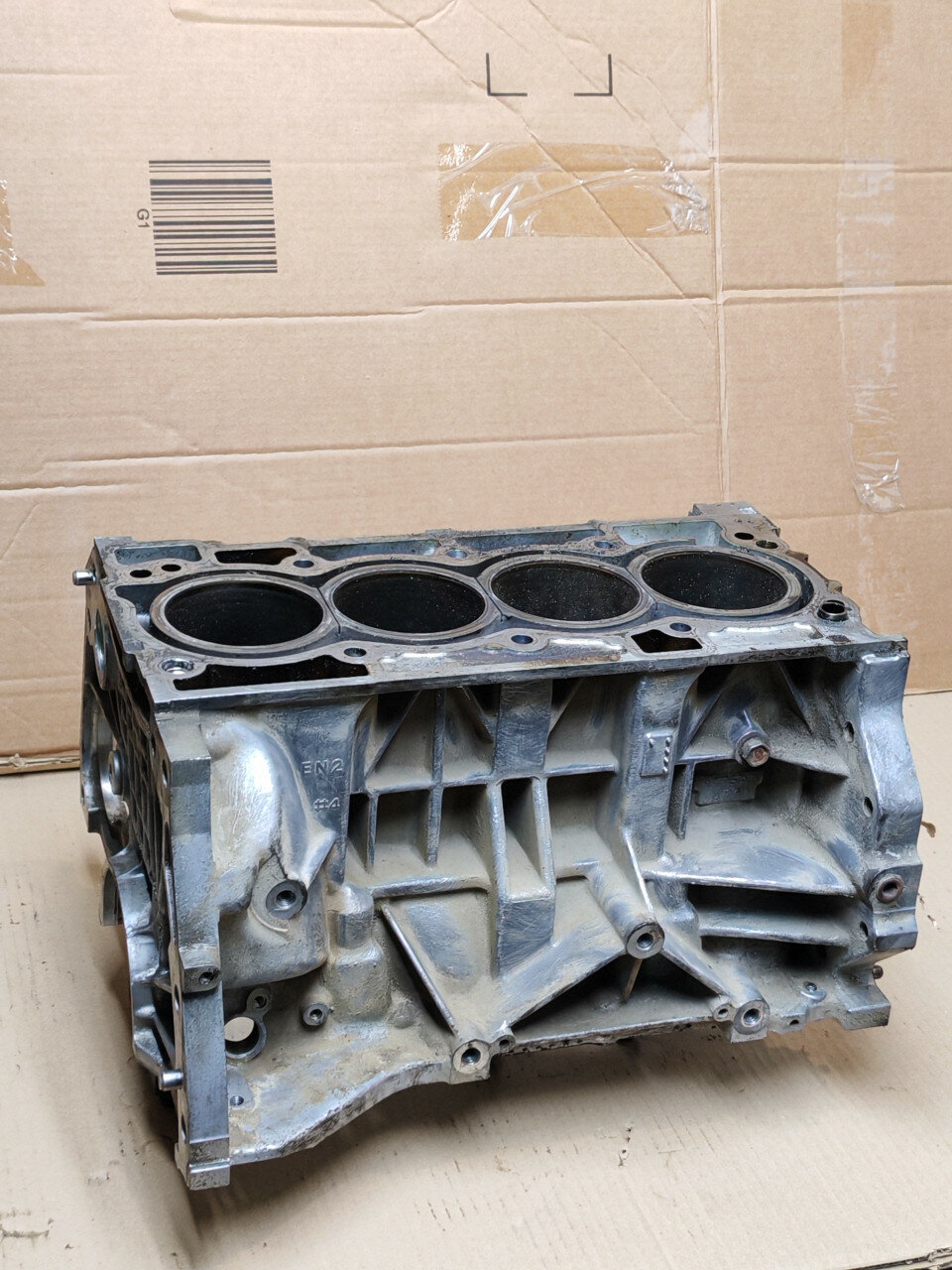 Блок ДВС Nissan Qashqai MR20 (под расточку)