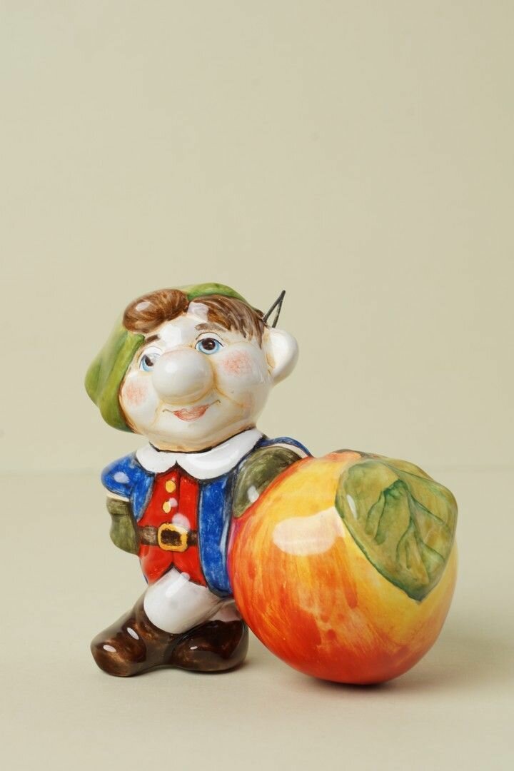 Ёлочная игрушка "Счастливчик". Ярославская майолика. Керамика ручной работы. Сделано в России.