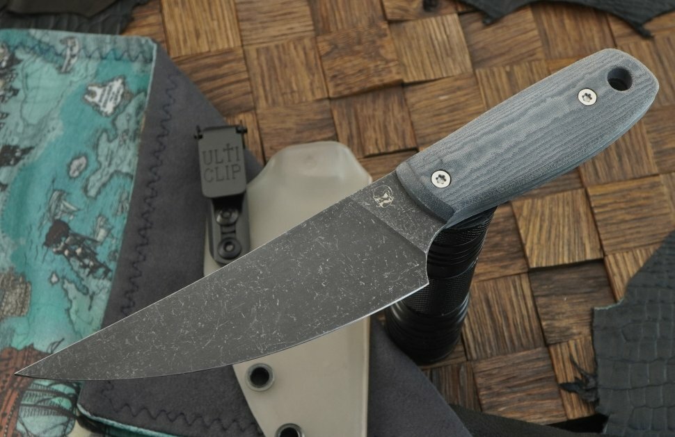 Нож с фиксированным клинком Barmaley Knives Буратино L, сталь VG-10, BW, рукоять пепельная джинсовая микарта