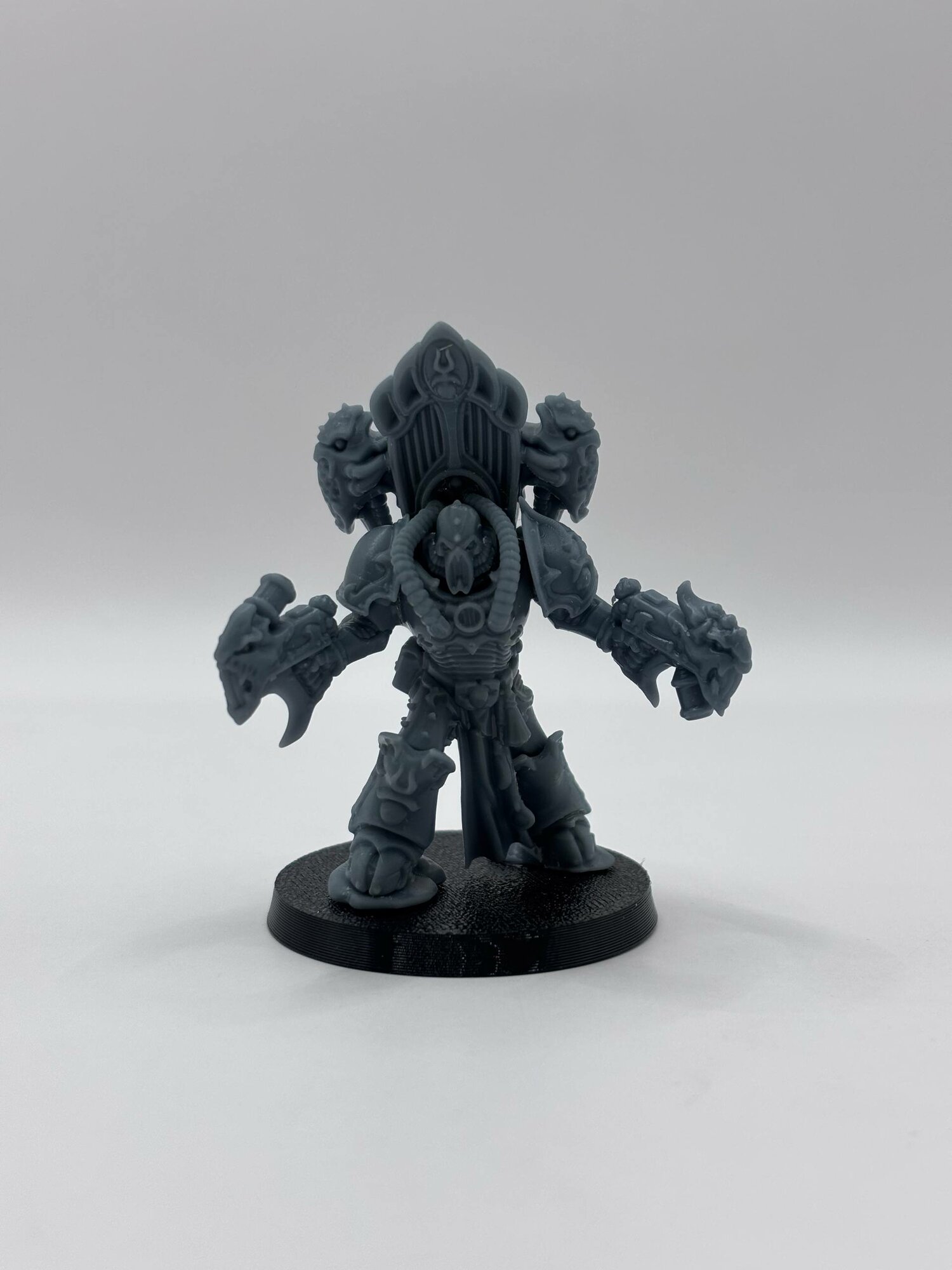 Миниатюра "Emperor's Children : Lord Kakophonist" Chaos Space Marines Warhammer 40k