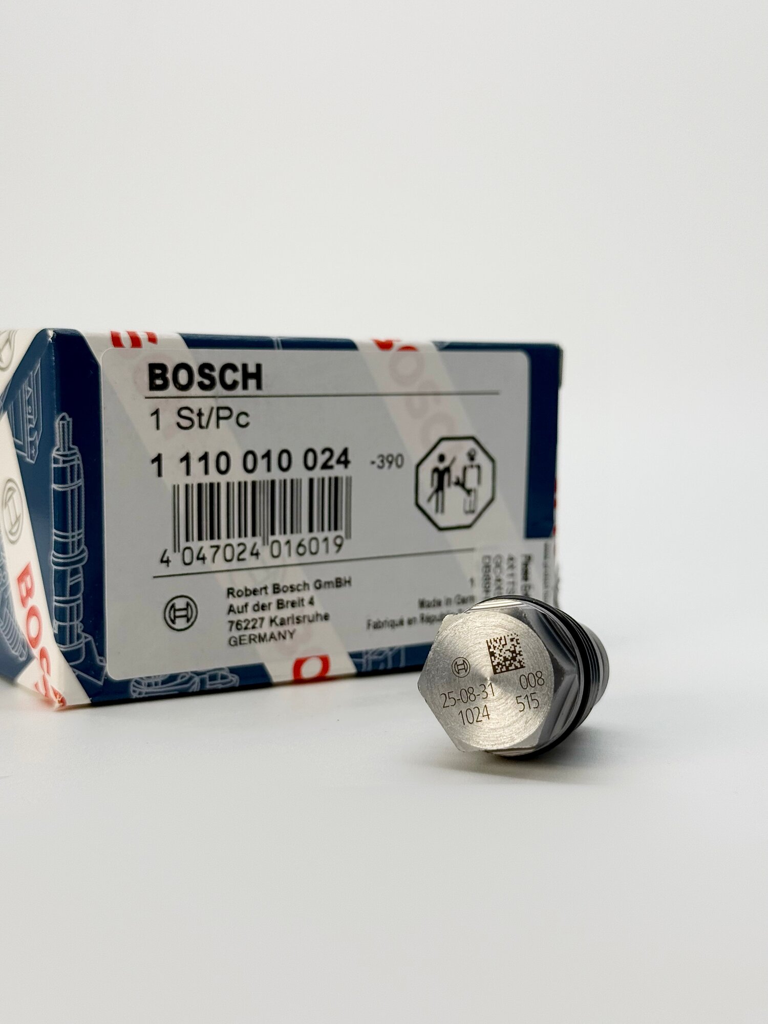 Клапан регулировки давления в рампе 1110010024 BOSCH Гарантия 12 мес.
