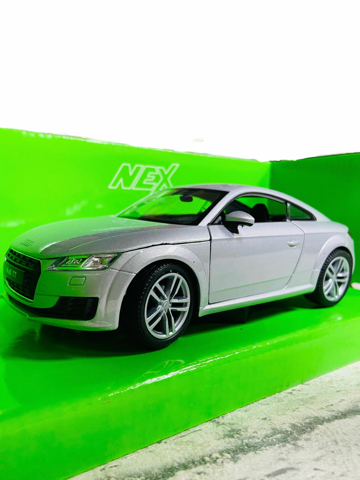 Машинка металическая, 1:24 2014г. Audi TT Coupe. ( Ауди ТТ купе)