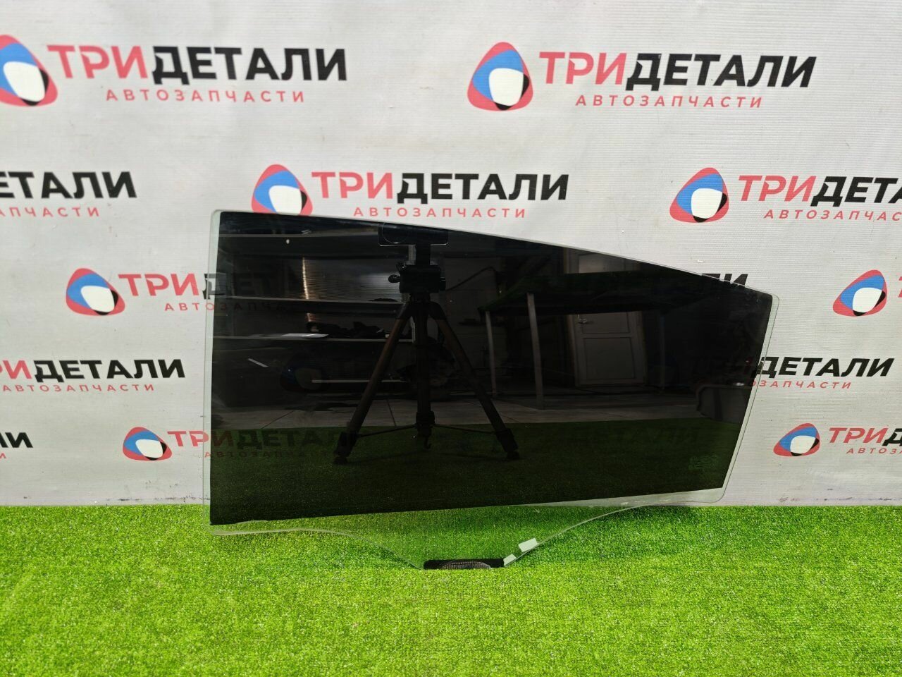 Стекло двери Kia Cerato 1.6 G4FG 2013 задн. лев. (б/у)