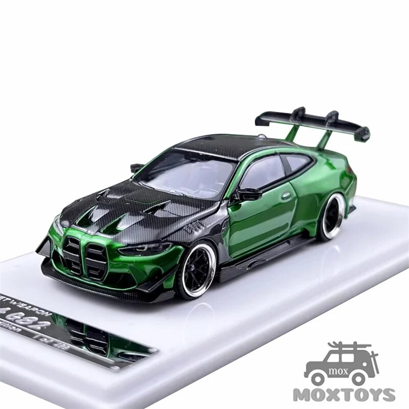 Bburago 1:64 BMW M4 Flossmann, зеленый/черный