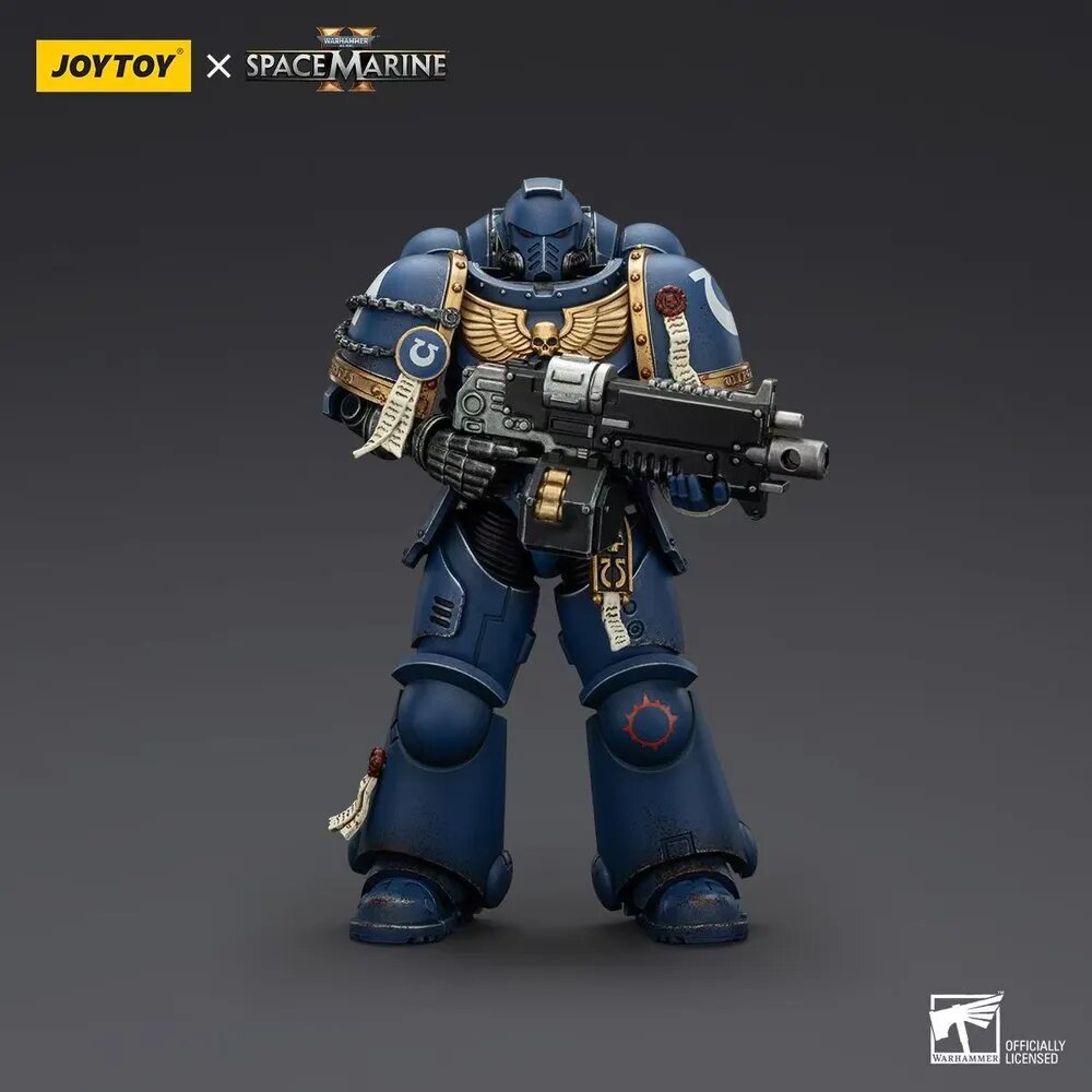Подвижная фигурка JOYTOY Warhammer 40K 1/18 Ultramarines Brother Chairon Collectors Edition