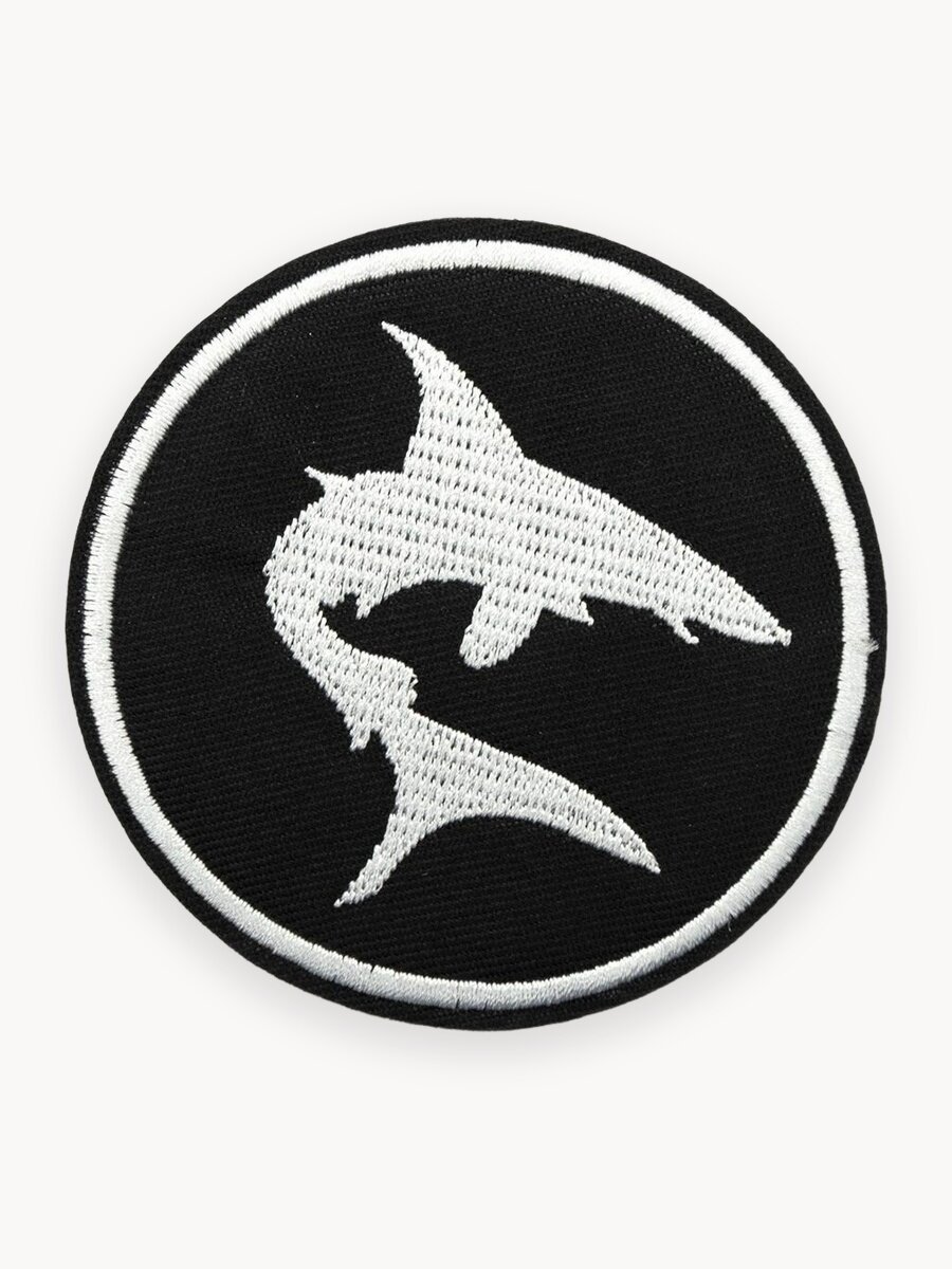 Термоаппликация на одежду, термонаклейка 'Акула', 7,7*7,7 см, Hobby&Pro (черно-белая)