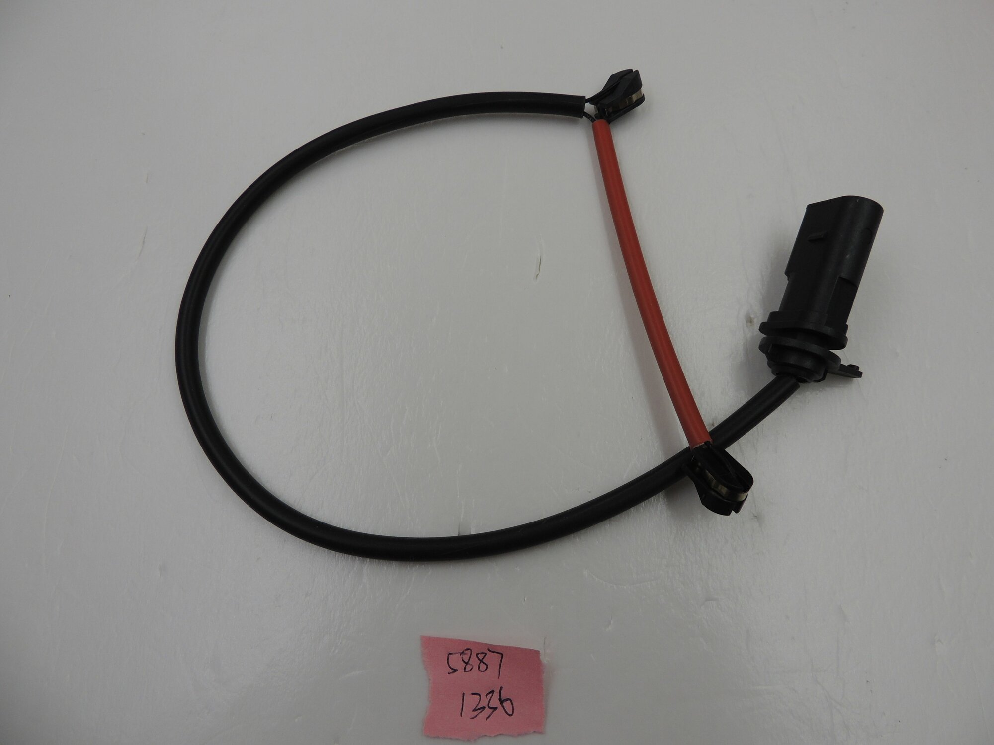 Датчик износа тормозных колодок 4M0615121B Volkswagen Audi