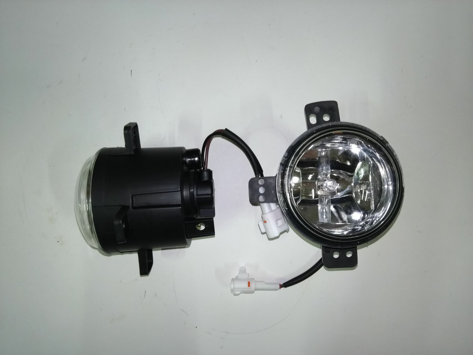 Фара противотуманная правая CS35 (S101037-0200)