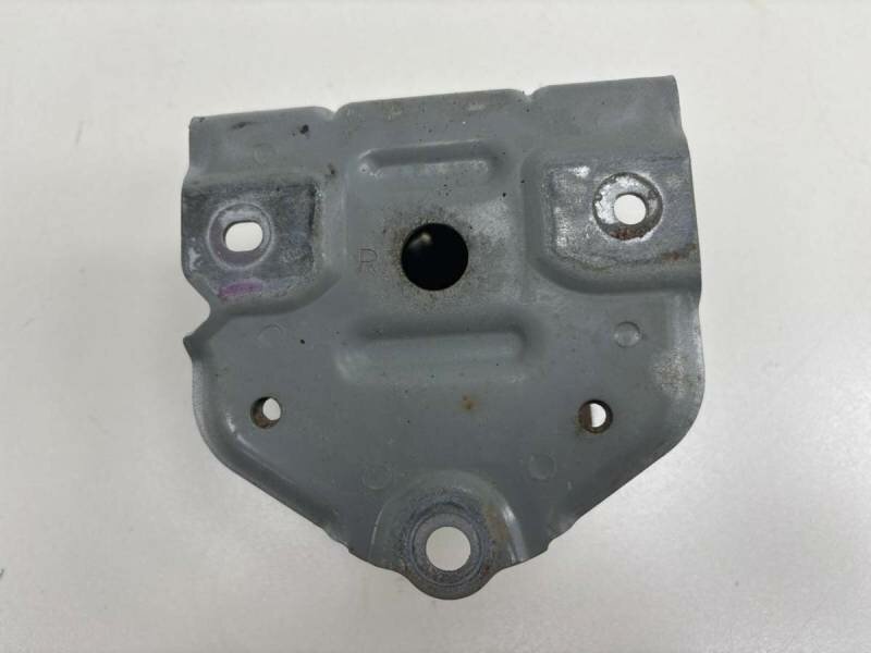 Кронштейн усилителя заднего бампера Toyota Corolla E150 2006-2013 кат.номер: 5201512310