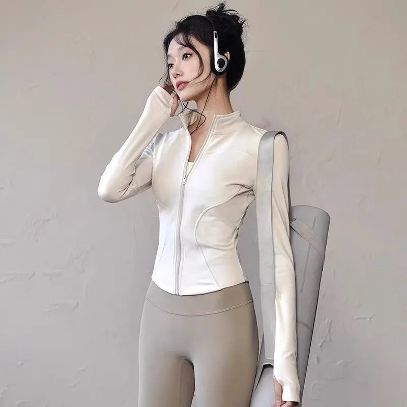 Куртка спортивная