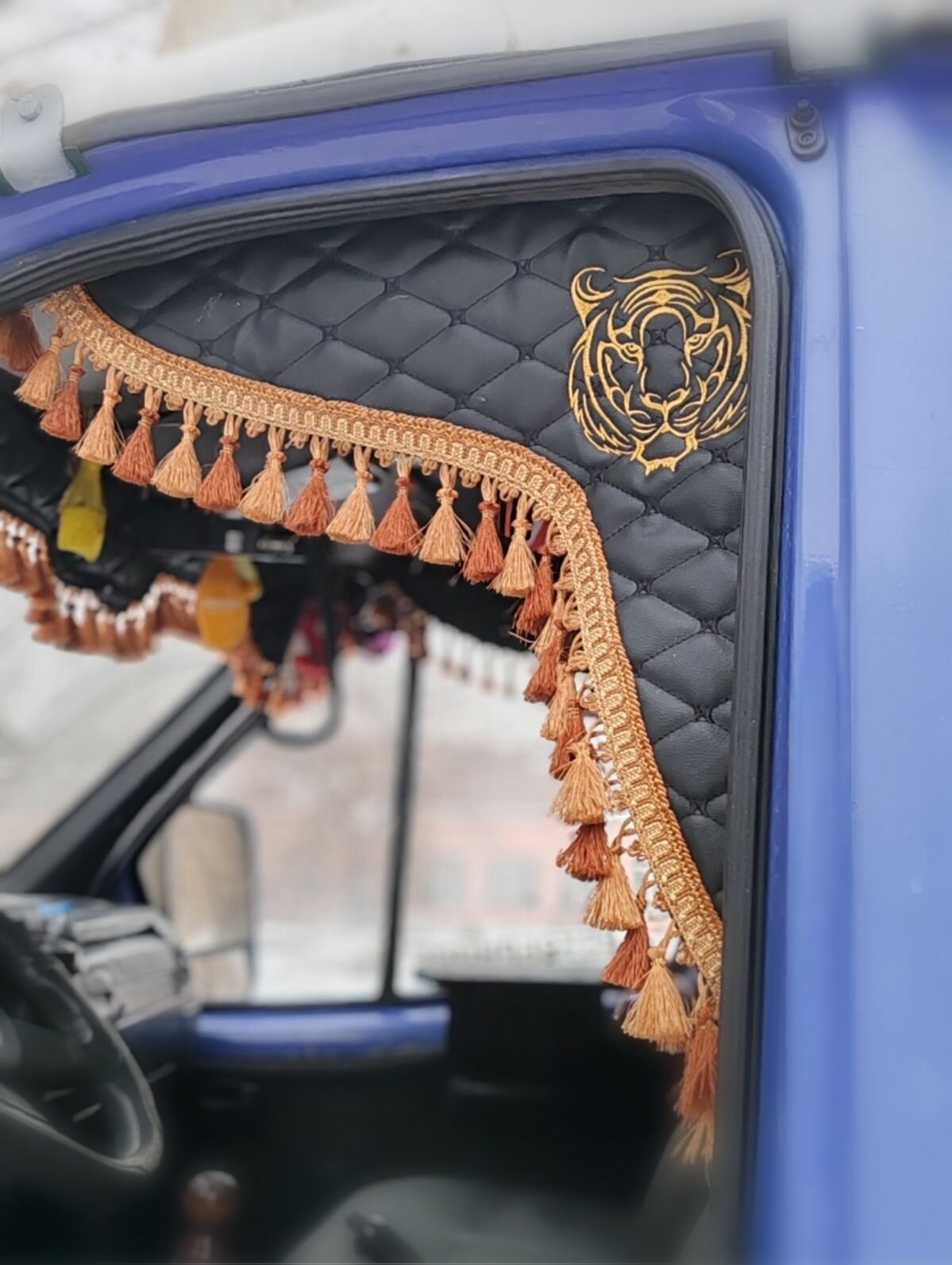 Ламбрекены (1.5м) для автомобилей ГБ. Бахрома, "Тигр"