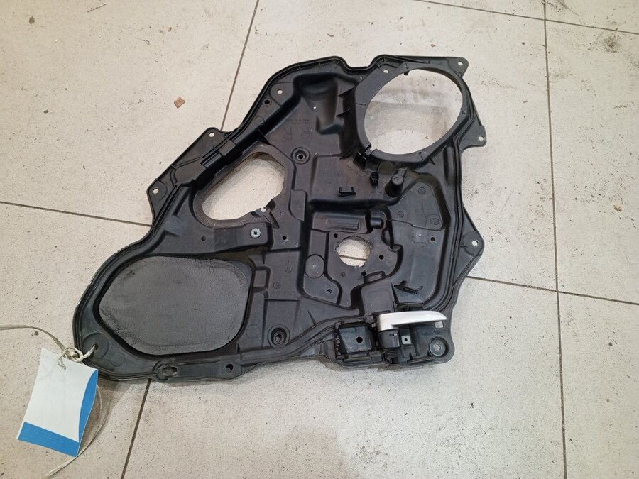 Панель двери задней правой от Mazda 3 bk 2003-2009