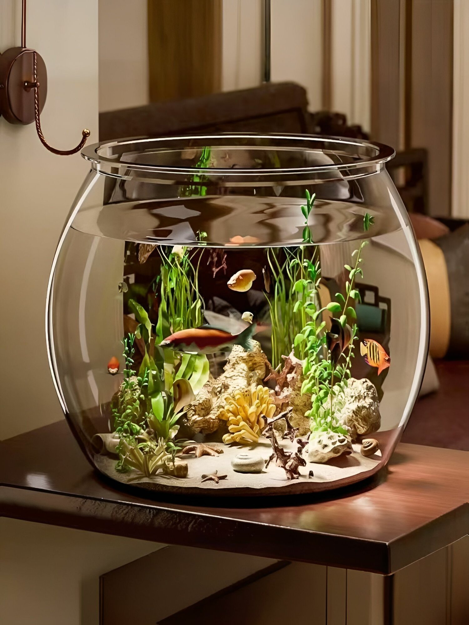 Круглый аквариум, сломать нельзя