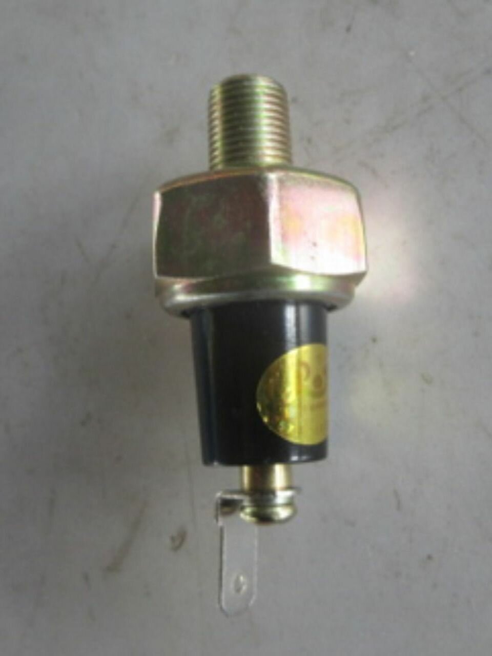 Датчик аварийного давления масла YUCHAI от CKUOE Арт. 6105Q-3800010/860109773/860112950