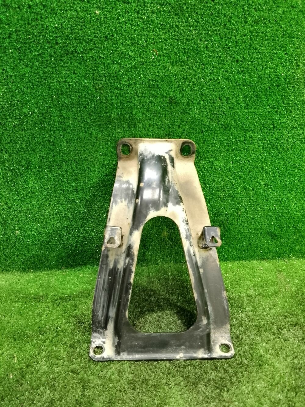 Кронштейн впускного коллектора Mitsubishi Lancer 9 Б/У с пробегом