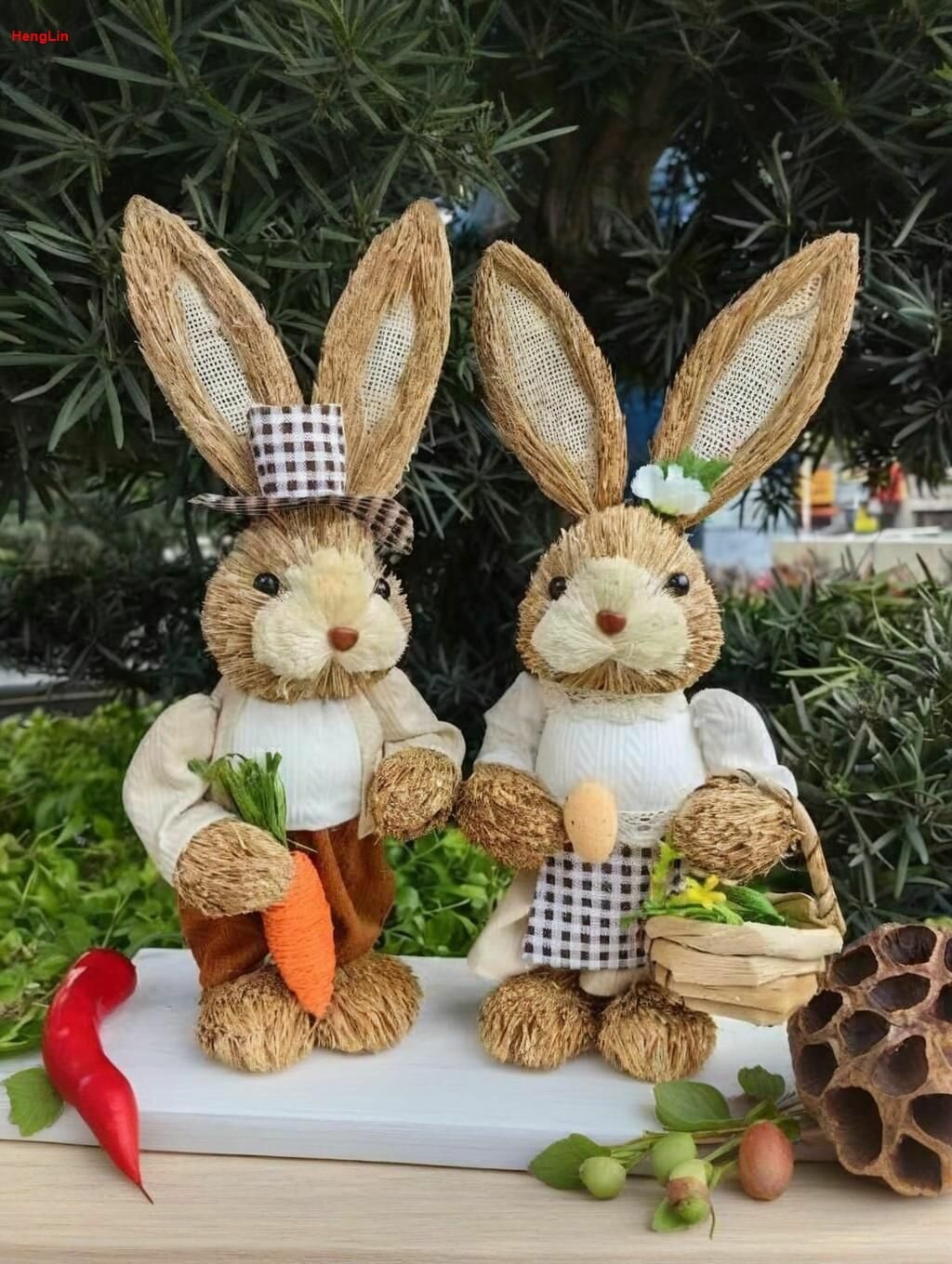 Украшение ручной работы из соломы Пара кроликов