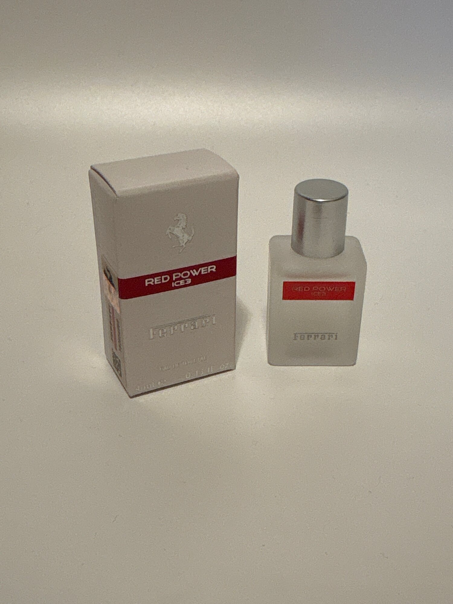 Ferrari Red Power Ice мужская туалетная вода 4 мл Miniature Миниатюра