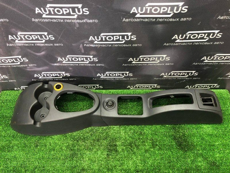 Центральная консоль Renault Logan 2009 (1.6 K7M710) Б/У с пробегом