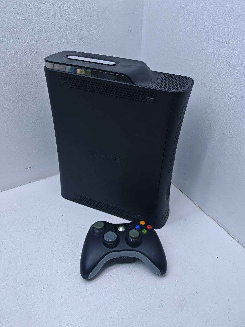 Игровая приставка Microsoft Xbox 360, 3200 МГц, 120 Гб, 1 геймпад