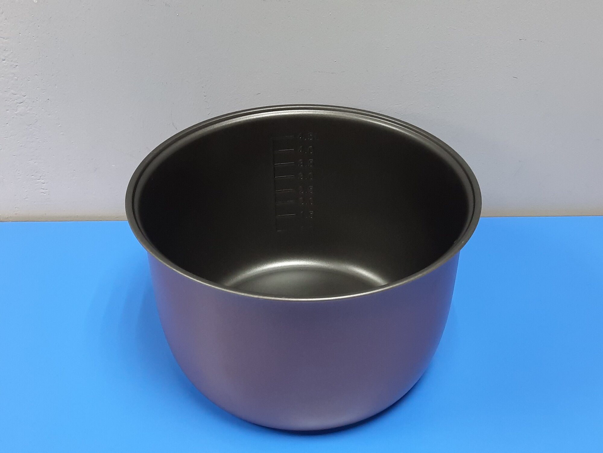 Чаша мультиварки d=235мм, h=145мм. (4.5л)