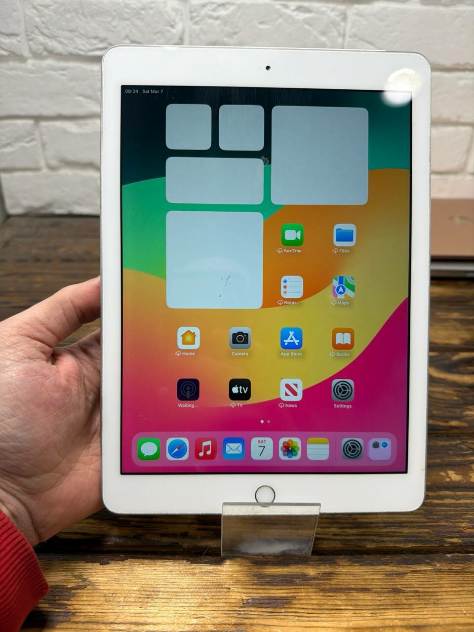 Apple iPad 6 32gb Wi-Fi + Cellular Silver [RU/A]