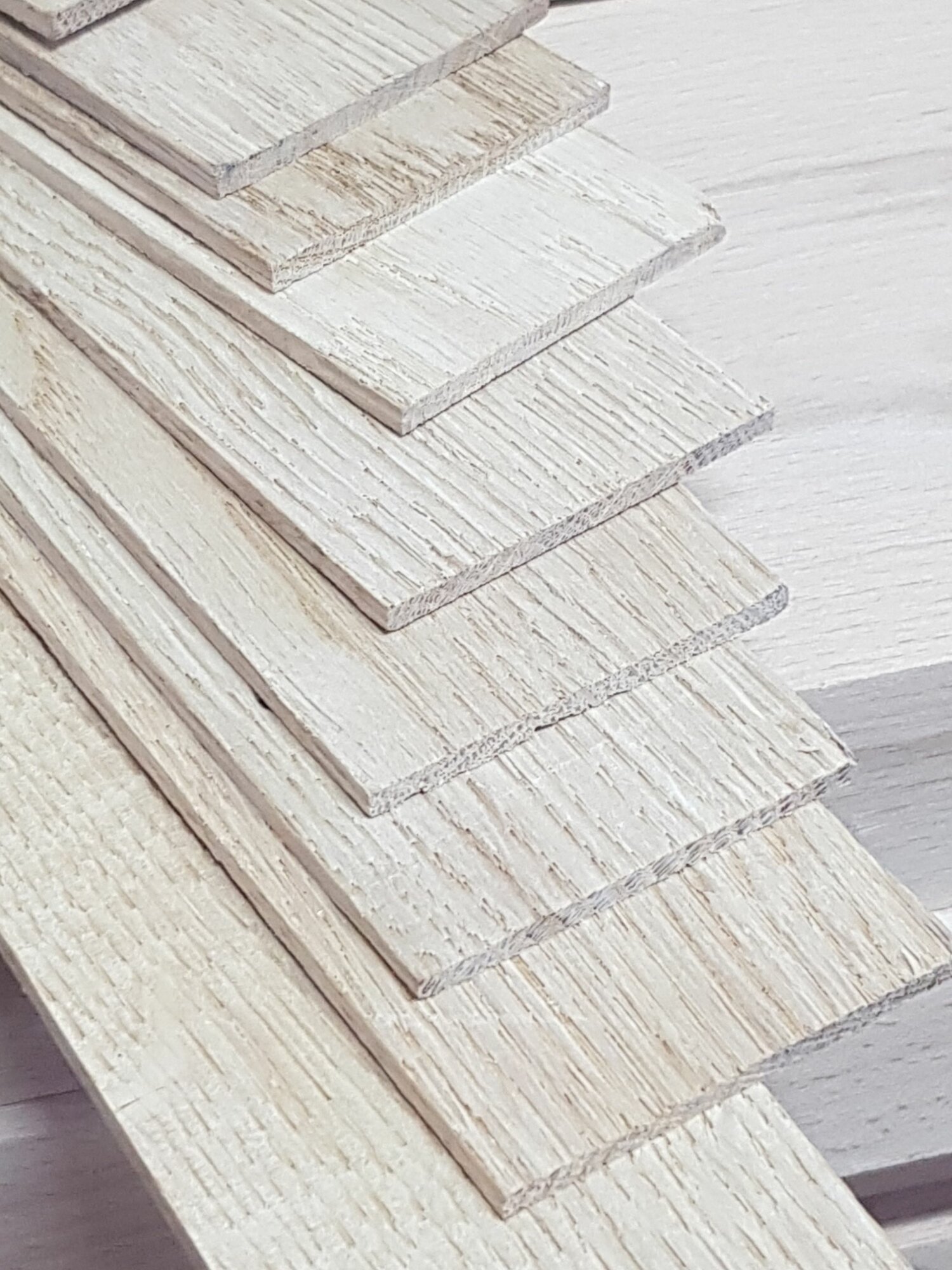 ДУБ 200x50ммx3.5мм (10шт.) Плашки (шпон) из Дуба, для творческих поделок