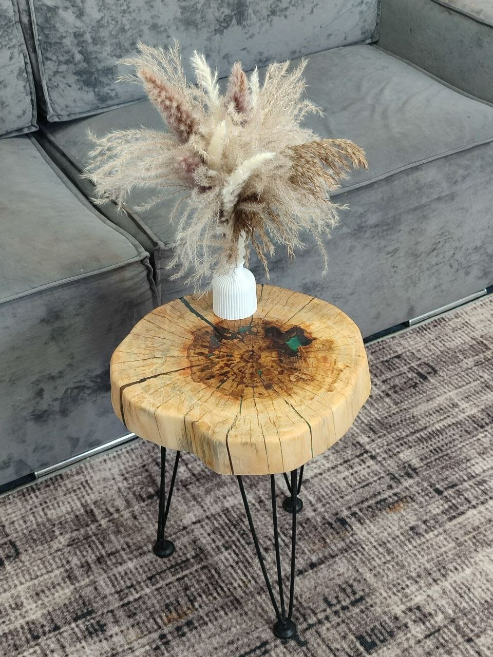 Журнальный стол из массива карагача и эпоксидной смолы 37*37*51 ART-SLEB