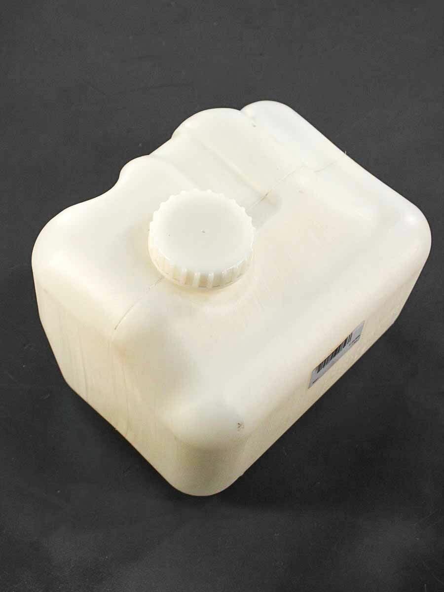 Бачок омывателя ВАЗ 2123 с крышкой