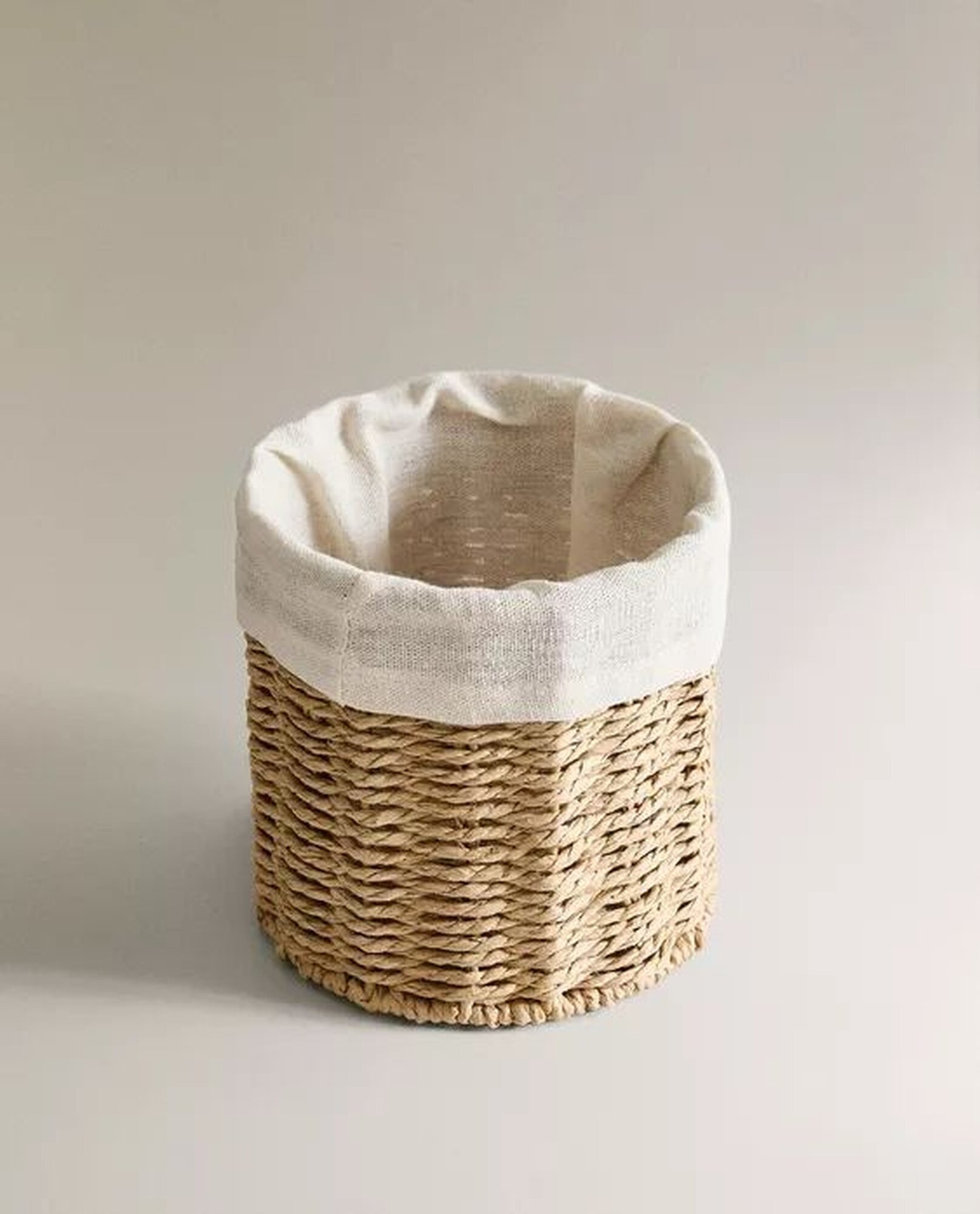 Круглая корзина ZARA HOME 7710/049/052 - с хлопковой подкладкой, 1шт, 15 x 15 x 15 см, цвет светло-бежевый