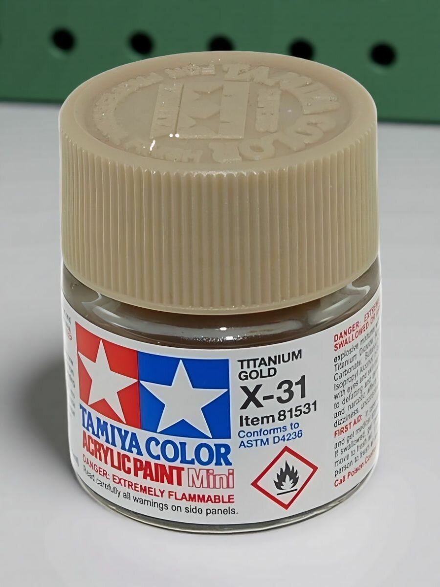 X-31 Titanium Gold ( Золотисто Титановый Супер Металлик ) акриловая краска,10 мл.